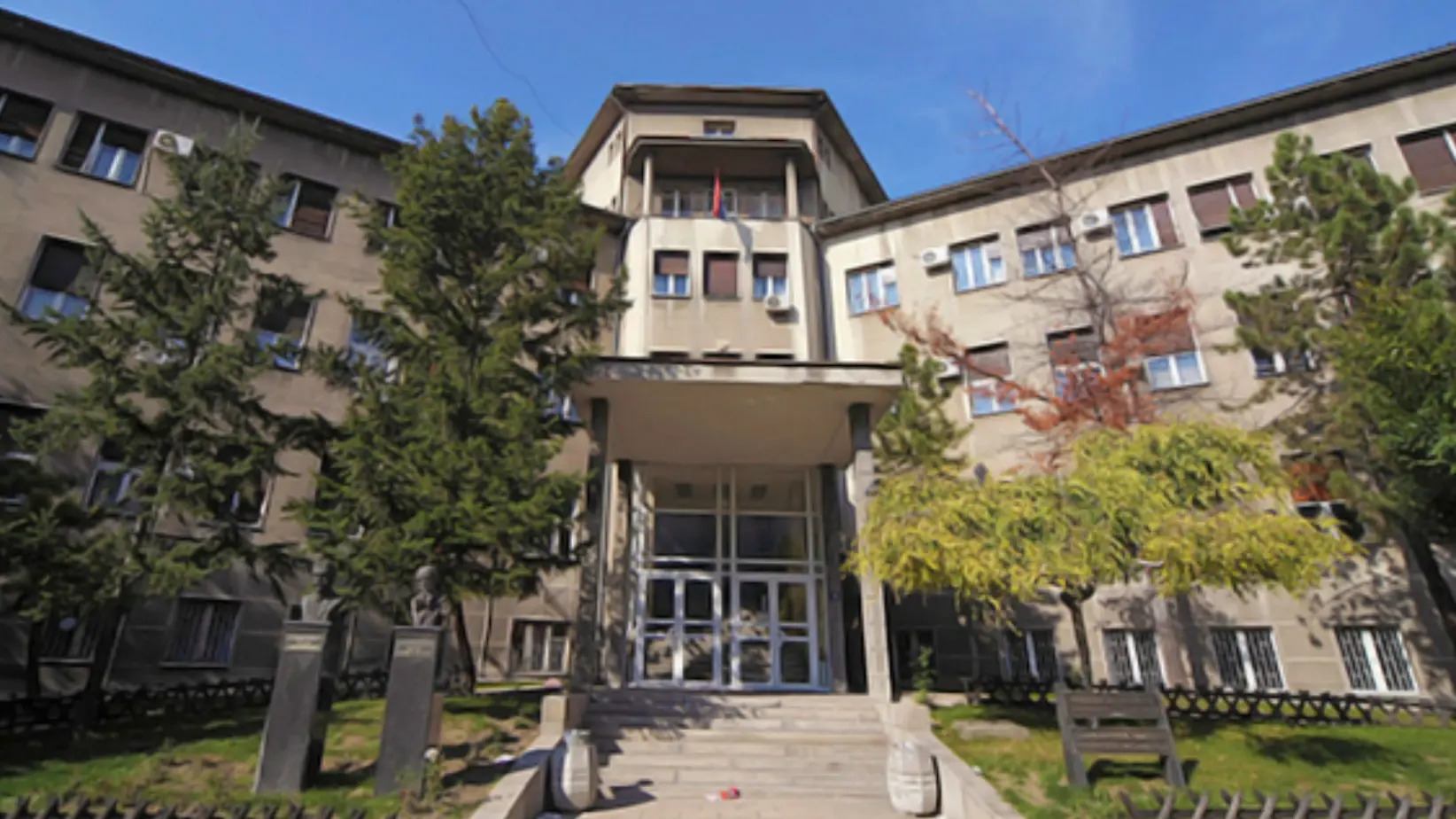 Savet Medicinskog fakulteta Univerziteta u Beogradu razrešio dekanku Tatjanu Simić